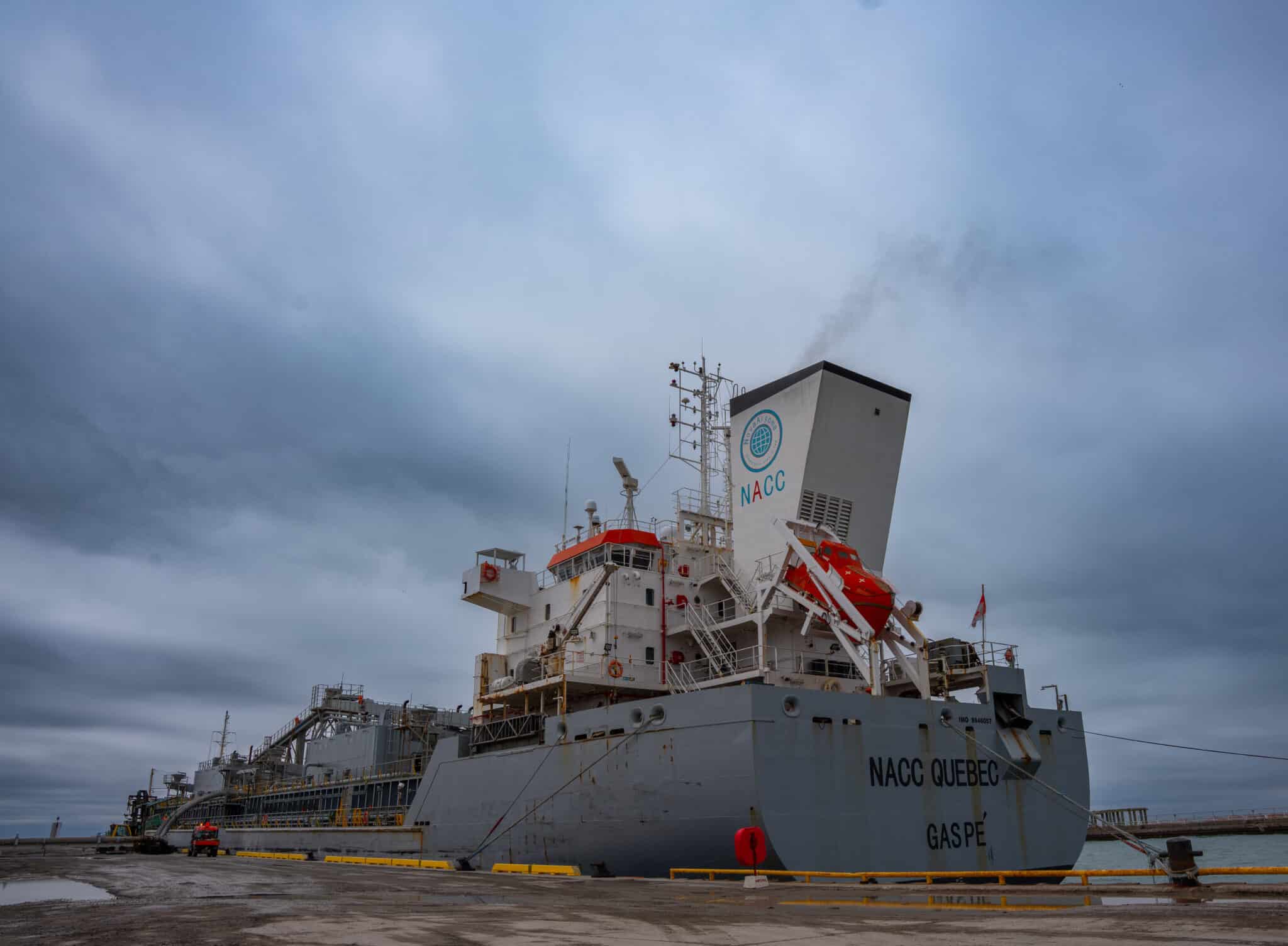 Hamilton-Oshawa Port Authority welcomes the first vessel of the 2023 ...