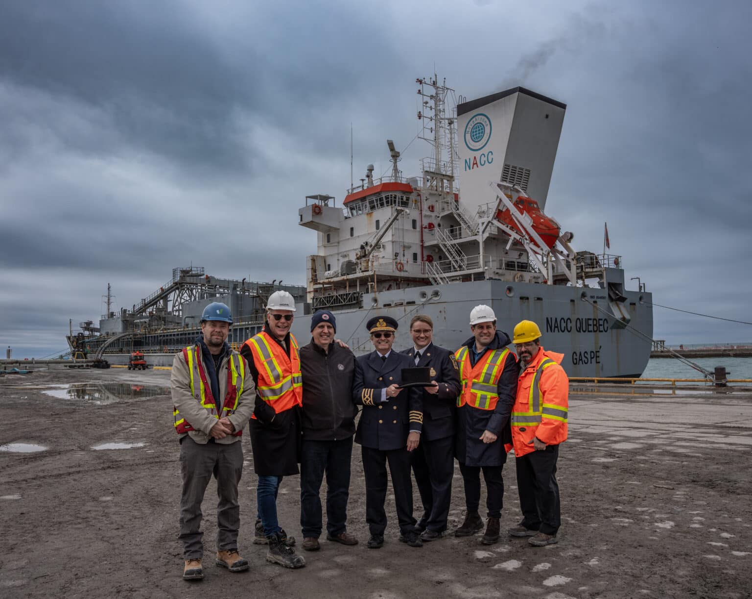 Hamilton-Oshawa Port Authority welcomes the first vessel of the 2023 ...